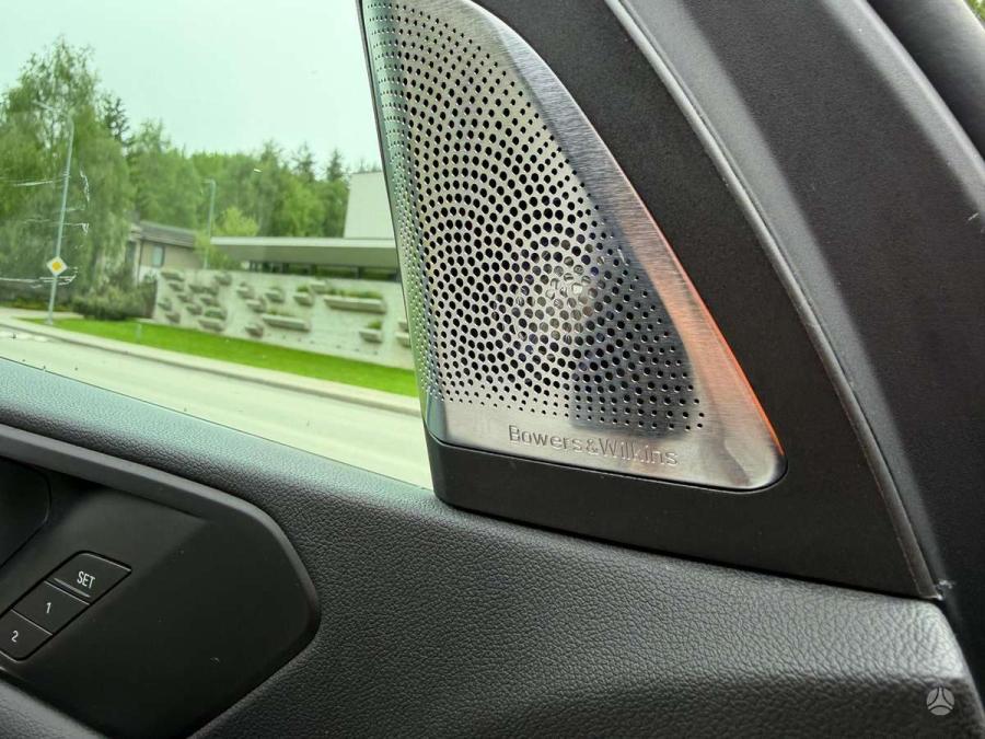 Белый БМВ Х5 2019 в Вильнюс, объемом двигателя 2.99 л и пробегом 135 тыс. км за 44000 €, фото 26 на AUTOMOTO.COM.LV
