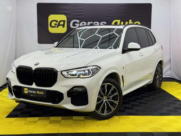 White BMW X5 2020 in Vilnius, with an engine capacity of 3.00 L and mileage of 93 thousand km for 40950 €, photo 1 on AUTOMOTO.COM.LV