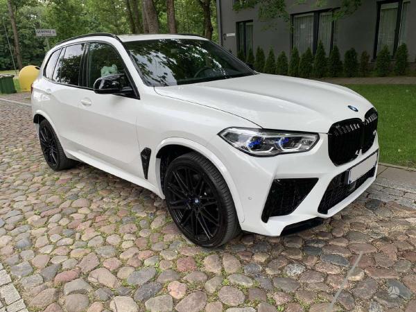 White BMW X5 2020 in Kaunas, with an engine capacity of 3.00 L and mileage of 17 thousand km for 46500 €, photo 3 on AUTOMOTO.COM.LV