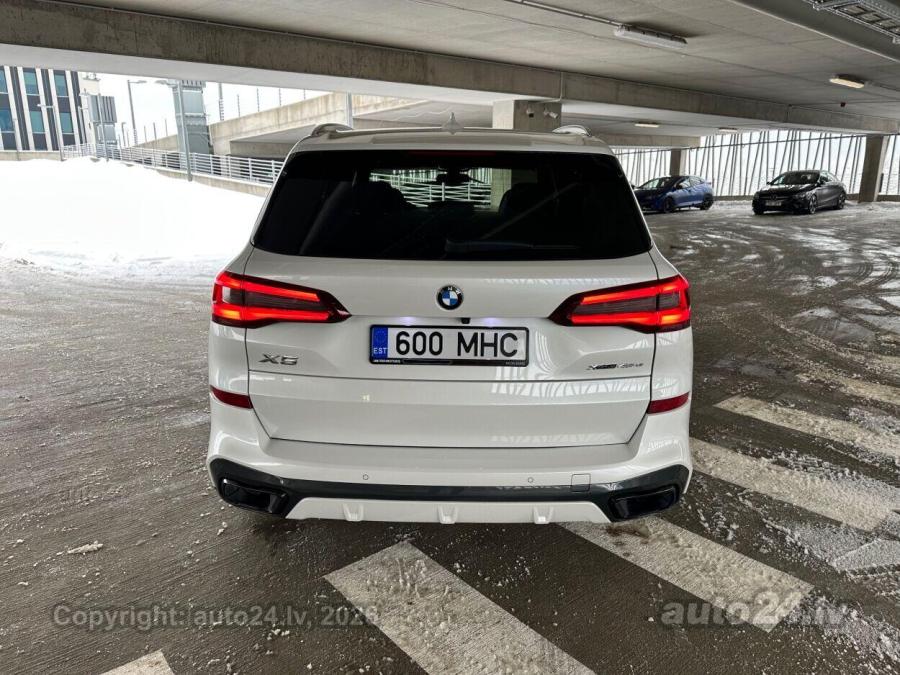 White BMW X5 2020 in Tallinn, with an engine capacity of 3.00 L and mileage of 109 thousand km for 49500 €, photo 5 on AUTOMOTO.COM.LV