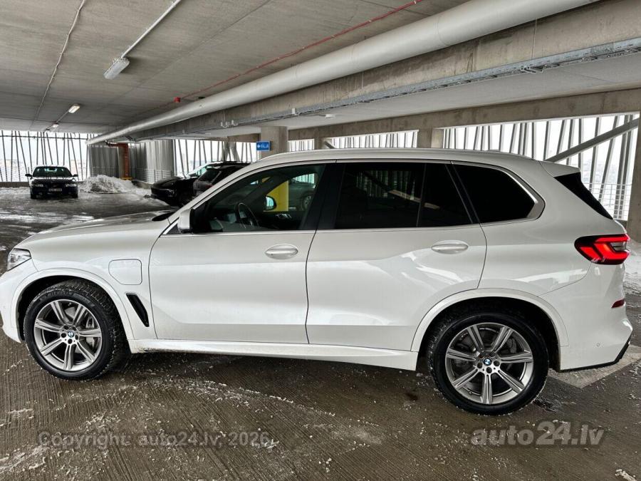 White BMW X5 2020 in Tallinn, with an engine capacity of 3.00 L and mileage of 109 thousand km for 49500 €, photo 10 on AUTOMOTO.COM.LV