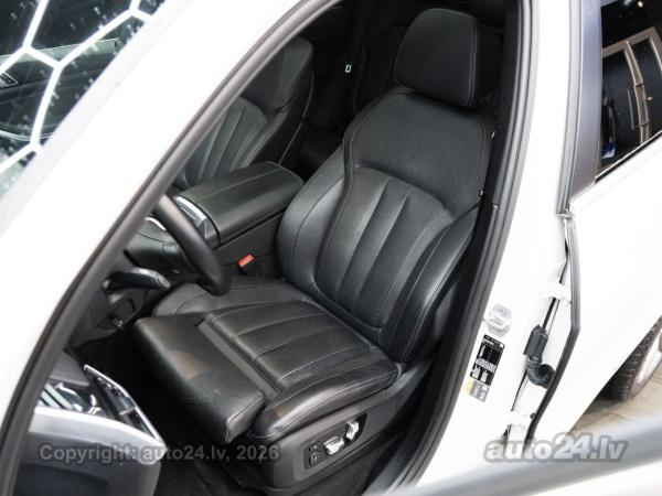 Balts BMW X5 2020 Tallina, ar dzinēja tilpumu 3.00 L un nobraukumu 114 tūkst. km par 52900 €, foto 5 vietnē AUTOMOTO.COM.LV