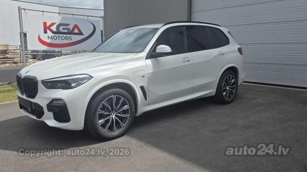 Balts BMW X5 2020 Tallina, ar dzinēja tilpumu 3.00 L un nobraukumu 97 tūkst. km par 51000 €, foto 2 vietnē AUTOMOTO.COM.LV
