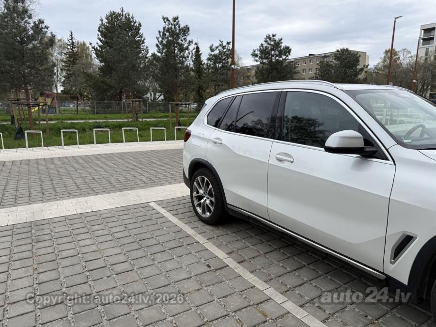 Белый БМВ Х5 2020 в Таллин, объемом двигателя 3.00 л и пробегом 189 тыс. км за 39500 €, фото 7 на AUTOMOTO.COM.LV