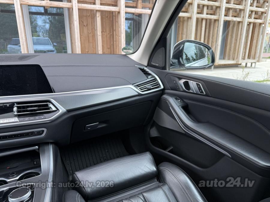 Белый БМВ Х5 2020 в Таллин, объемом двигателя 3.00 л и пробегом 189 тыс. км за 39500 €, фото 15 на AUTOMOTO.COM.LV