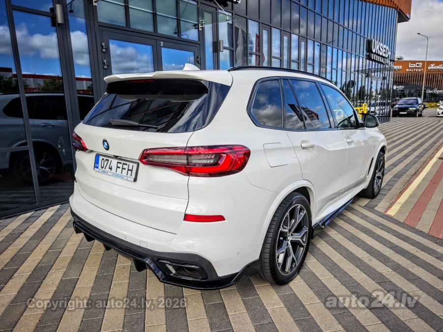 White BMW X5 2020 in Tallinn, with an engine capacity of 3.00 L and mileage of 213 thousand km for 43990 €, photo 7 on AUTOMOTO.COM.LV