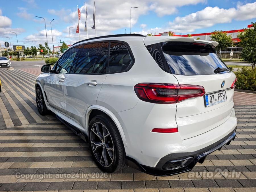 White BMW X5 2020 in Tallinn, with an engine capacity of 3.00 L and mileage of 213 thousand km for 43990 €, photo 9 on AUTOMOTO.COM.LV