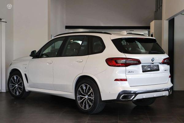 Balts BMW X5 2020 Viļņa, ar dzinēja tilpumu 3.00 L un nobraukumu 67 tūkst. km par 47222 €, foto 5 vietnē AUTOMOTO.COM.LV
