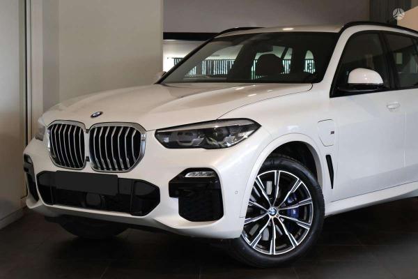 Balts BMW X5 2020 Viļņa, ar dzinēja tilpumu 3.00 L un nobraukumu 67 tūkst. km par 47222 €, foto 6 vietnē AUTOMOTO.COM.LV