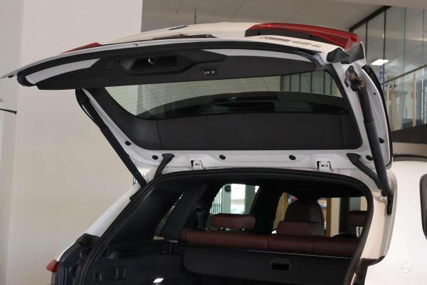 Balts BMW X5 2020 Viļņa, ar dzinēja tilpumu 3.00 L un nobraukumu 67 tūkst. km par 47222 €, foto 10 vietnē AUTOMOTO.COM.LV
