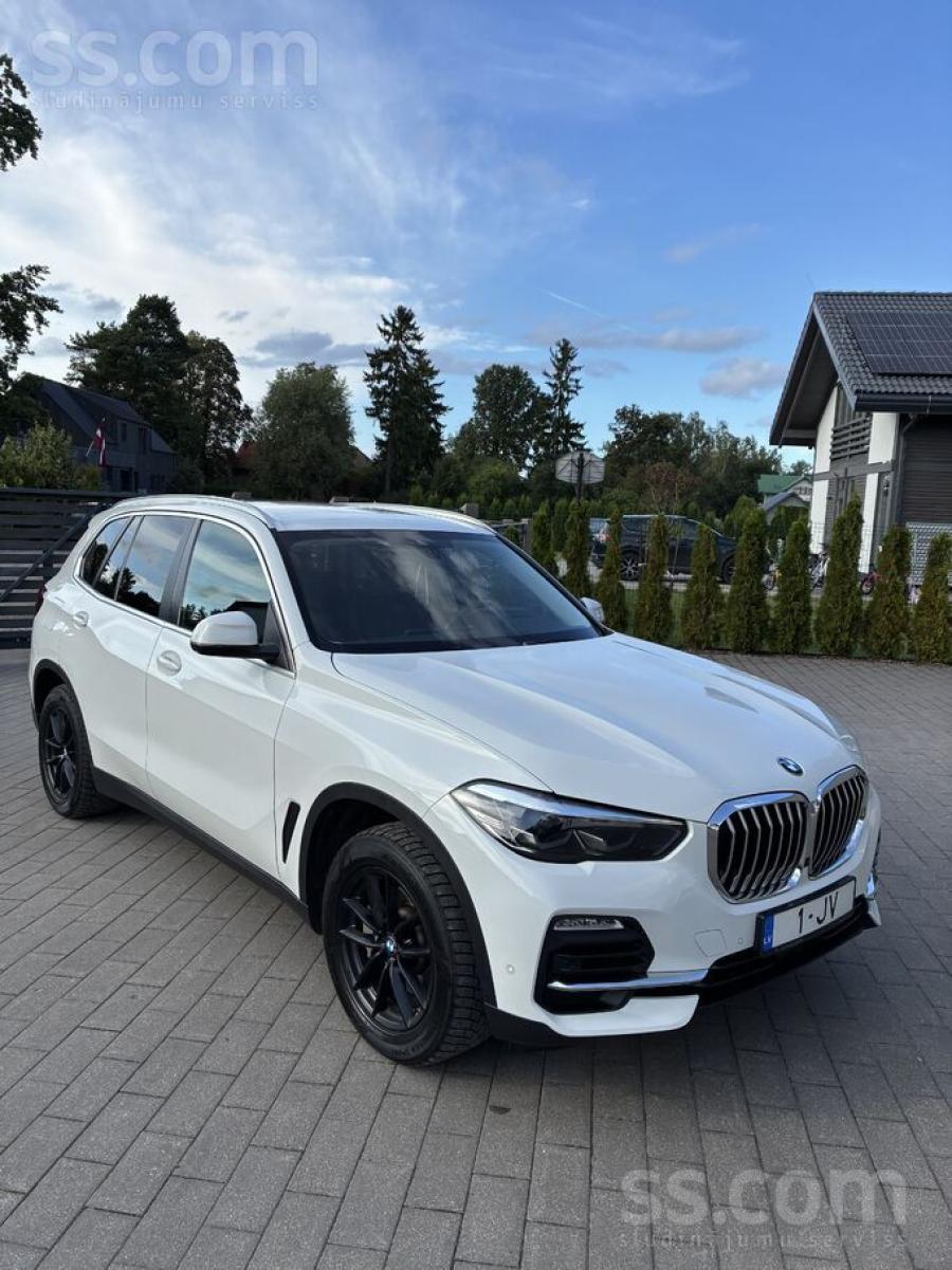 Balts BMW X5 2020 Jelgava, ar dzinēja tilpumu 3.00 L un nobraukumu 220 tūkst. km par 35000 €, foto 4 vietnē AUTOMOTO.COM.LV