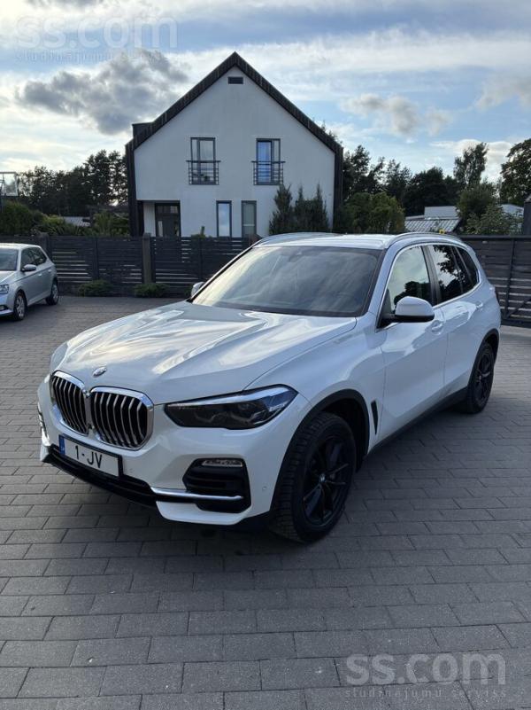 Balts BMW X5 2020 Jelgava, ar dzinēja tilpumu 3.00 L un nobraukumu 220 tūkst. km par 35000 €, foto 5 vietnē AUTOMOTO.COM.LV