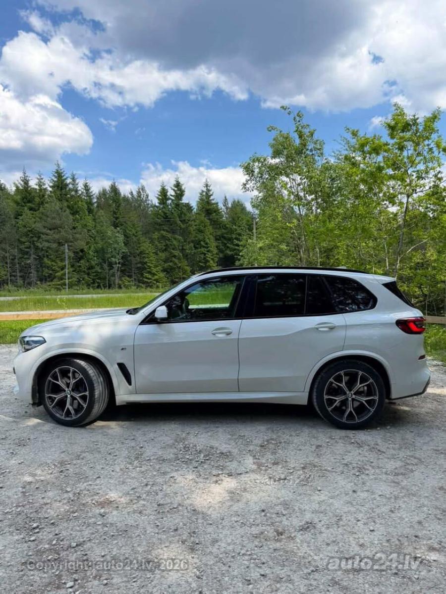 Balts BMW X5 2020 Tallina, ar dzinēja tilpumu 3.00 L un nobraukumu 79 tūkst. km par 48900 €, foto 3 vietnē AUTOMOTO.COM.LV