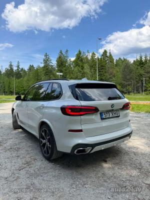 Balts BMW X5 2020 Tallina, ar dzinēja tilpumu 3.00 L un nobraukumu 79 tūkst. km par 48900 €, foto 4 vietnē AUTOMOTO.COM.LV