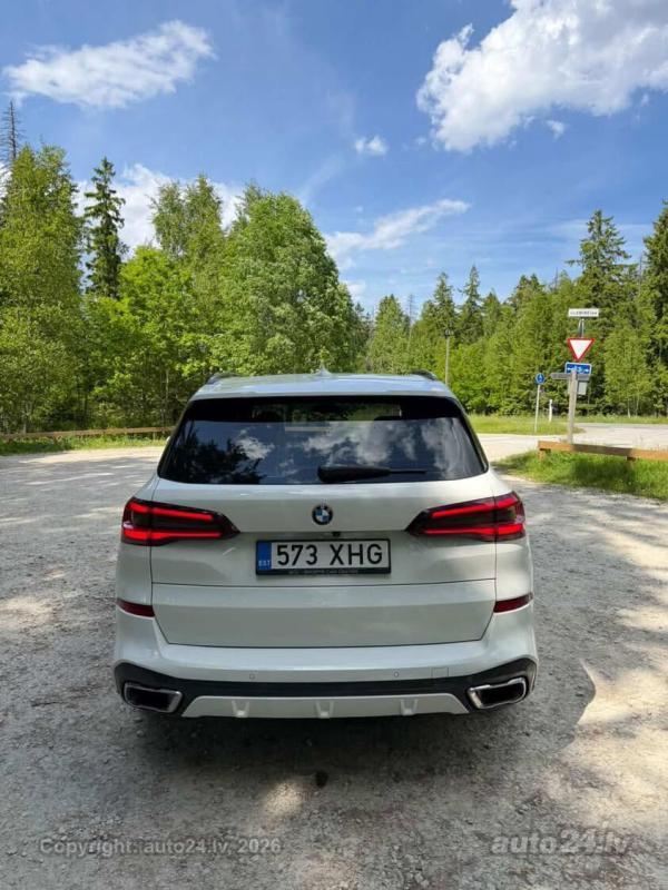 Balts BMW X5 2020 Tallina, ar dzinēja tilpumu 3.00 L un nobraukumu 79 tūkst. km par 48900 €, foto 5 vietnē AUTOMOTO.COM.LV
