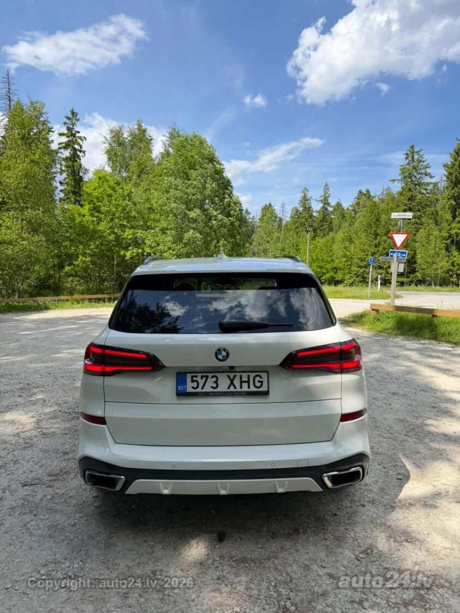 Balts BMW X5 2020 Tallina, ar dzinēja tilpumu 3.00 L un nobraukumu 79 tūkst. km par 48900 €, foto 5 vietnē AUTOMOTO.COM.LV