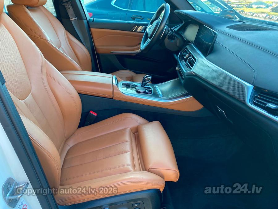 Balts BMW X5 2020 Tallina, ar dzinēja tilpumu 3.00 L un nobraukumu 79 tūkst. km par 48900 €, foto 11 vietnē AUTOMOTO.COM.LV
