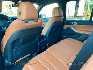 Balts BMW X5 2020 Tallina, ar dzinēja tilpumu 3.00 L un nobraukumu 79 tūkst. km par 48900 €, foto 20 vietnē AUTOMOTO.COM.LV