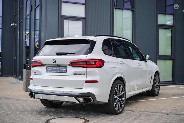 White BMW X5 2020 in Kaunas, with an engine capacity of 2.99 L and mileage of 211 thousand km for 41950 €, photo 10 on AUTOMOTO.COM.LV