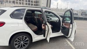White BMW X5 2020 in Riga, with an engine capacity of 3.00 L and mileage of 84 thousand km for 48500 €, photo 7 on AUTOMOTO.COM.LV