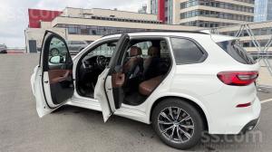 White BMW X5 2020 in Riga, with an engine capacity of 3.00 L and mileage of 84 thousand km for 48500 €, photo 10 on AUTOMOTO.COM.LV