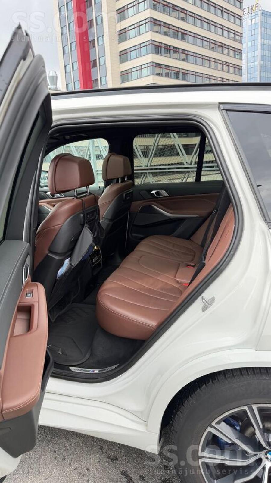 White BMW X5 2020 in Riga, with an engine capacity of 3.00 L and mileage of 84 thousand km for 48500 €, photo 12 on AUTOMOTO.COM.LV