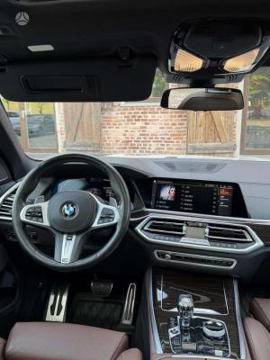 White BMW X5 2020 in Klaipeda, with an engine capacity of 3.00 L and mileage of 112 thousand km for 42850 €, photo 16 on AUTOMOTO.COM.LV