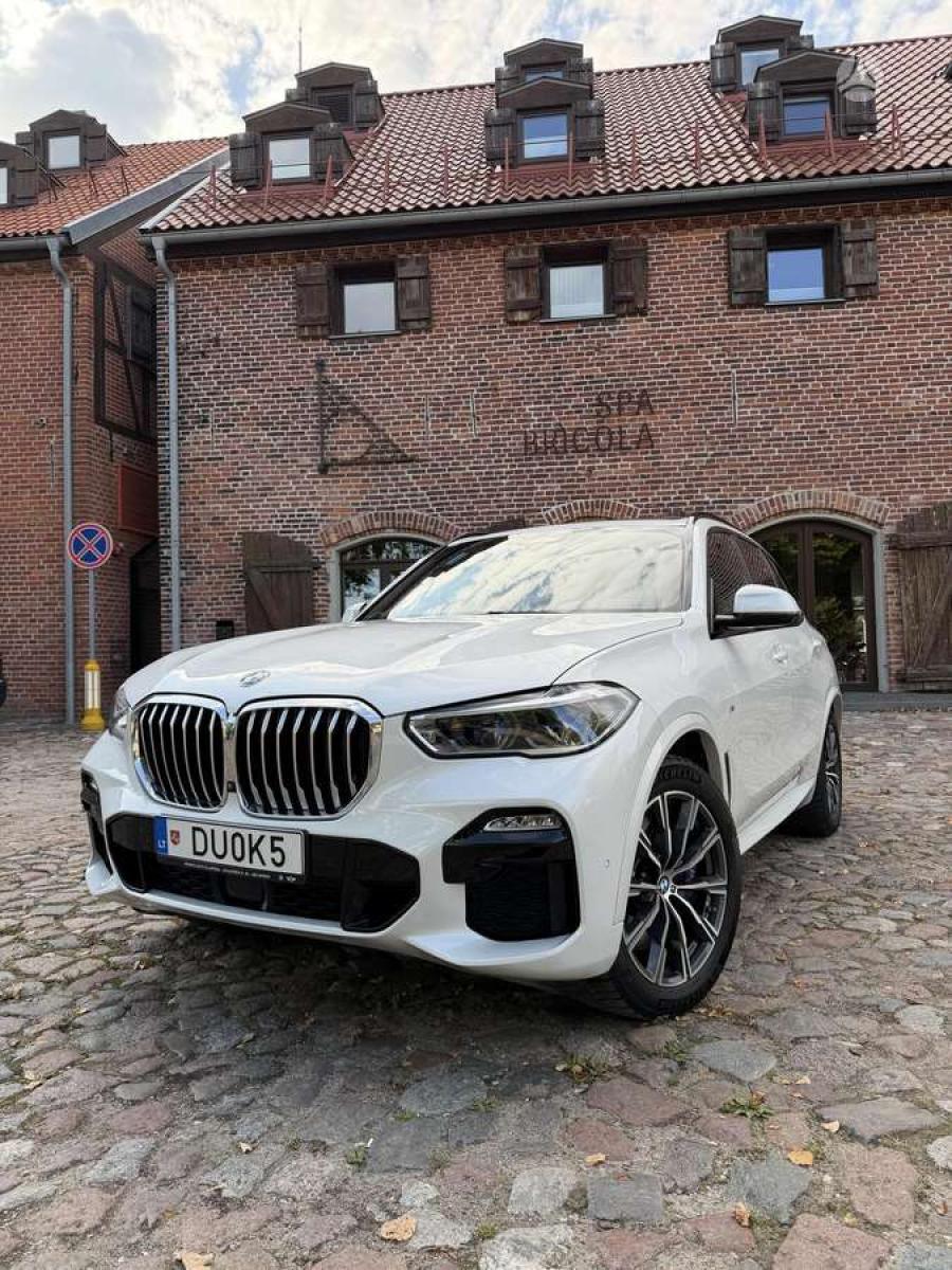 White BMW X5 2020 in Klaipeda, with an engine capacity of 3.00 L and mileage of 112 thousand km for 42850 €, photo 23 on AUTOMOTO.COM.LV