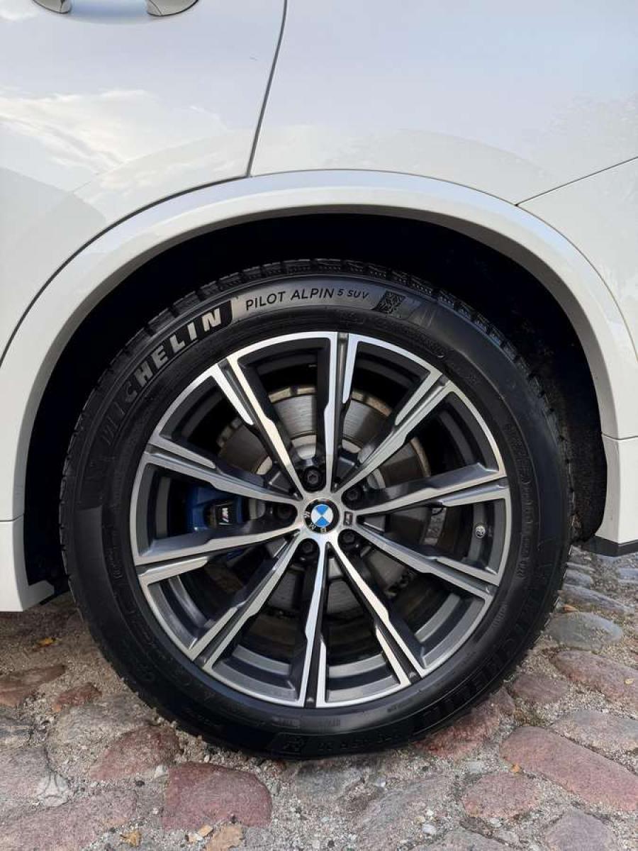 White BMW X5 2020 in Klaipeda, with an engine capacity of 3.00 L and mileage of 112 thousand km for 42850 €, photo 29 on AUTOMOTO.COM.LV