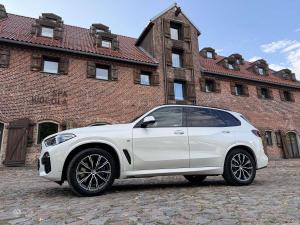 White BMW X5 2020 in Klaipeda, with an engine capacity of 3.00 L and mileage of 112 thousand km for 42850 €, photo 33 on AUTOMOTO.COM.LV