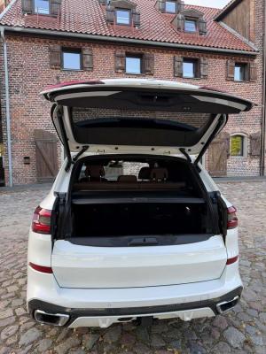 White BMW X5 2020 in Klaipeda, with an engine capacity of 3.00 L and mileage of 112 thousand km for 42850 €, photo 34 on AUTOMOTO.COM.LV