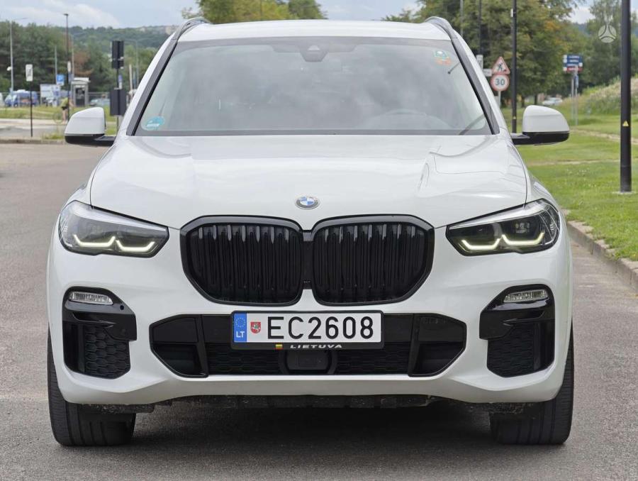 Balts BMW X5 2020 Viļņa, ar dzinēja tilpumu 3.00 L un nobraukumu 210 tūkst. km par 37000 €, foto 3 vietnē AUTOMOTO.COM.LV