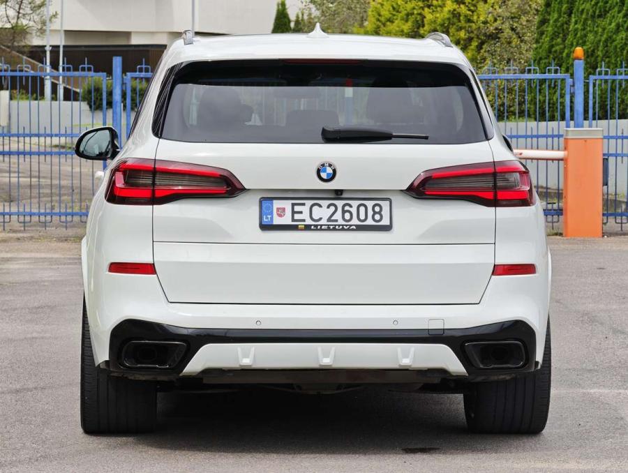 Balts BMW X5 2020 Viļņa, ar dzinēja tilpumu 3.00 L un nobraukumu 210 tūkst. km par 37000 €, foto 8 vietnē AUTOMOTO.COM.LV