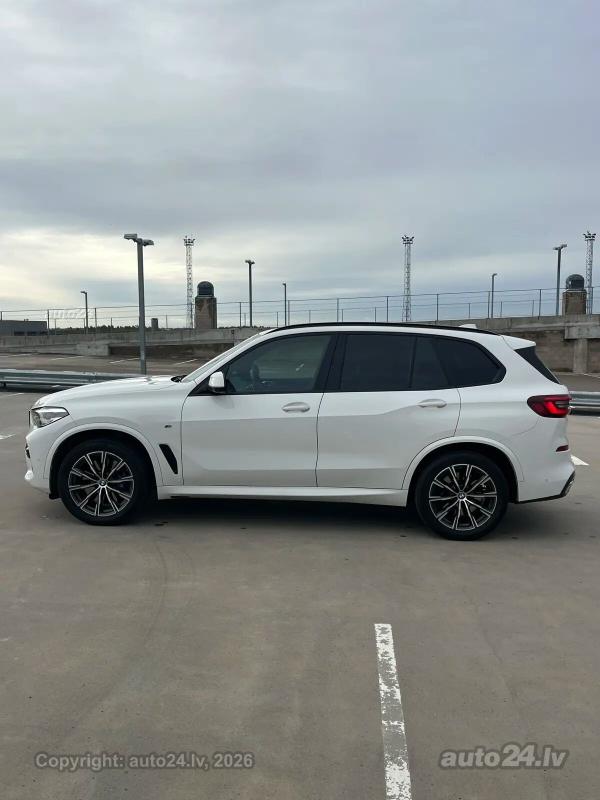 White BMW X5 2020 in Tallinn, with an engine capacity of 3.00 L and mileage of 158 thousand km for 44000 €, photo 6 on AUTOMOTO.COM.LV