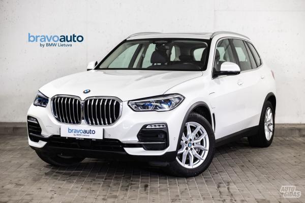 Balts BMW X5 2020 Viļņa, ar dzinēja tilpumu 3.00 L un nobraukumu 72 tūkst. km par 49991 €, foto  vietnē AUTOMOTO.COM.LV
