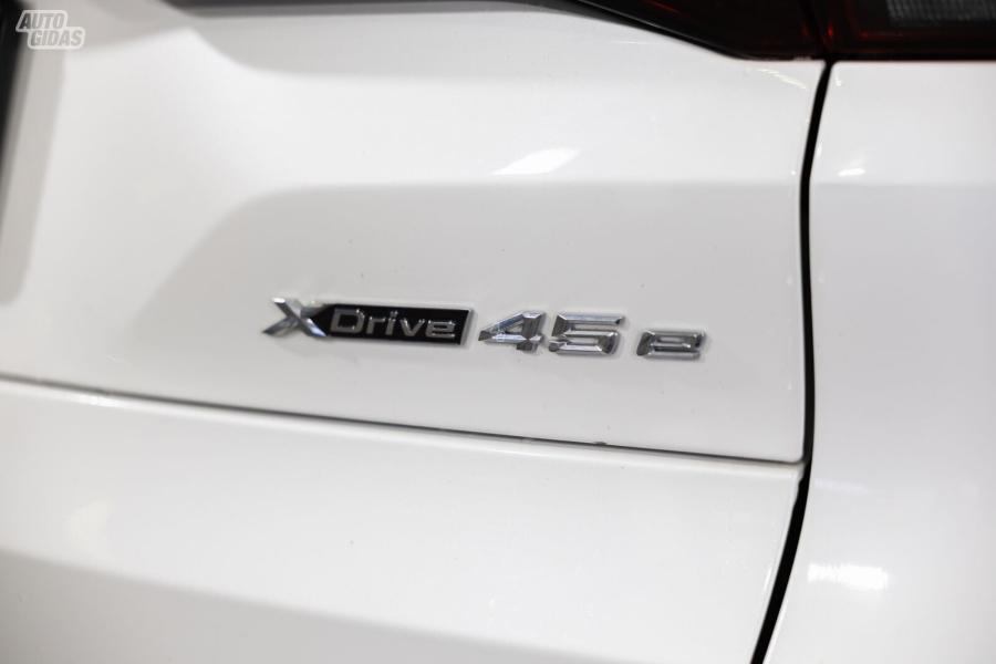 White BMW X5 2020 in Vilnius, with an engine capacity of 3.00 L and mileage of 72 thousand km for 49991 €, photo 12 on AUTOMOTO.COM.LV