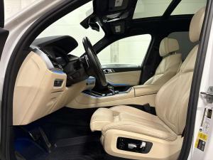 Balts BMW X5 2021 Viļņa, ar dzinēja tilpumu 3.00 L un nobraukumu 175 tūkst. km par 45550 €, foto 14 vietnē AUTOMOTO.COM.LV