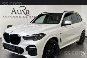 White BMW X5 2021 in Riga, with an engine capacity of 3.00 L and mileage of 82 thousand km for 54900 €, photo  on AUTOMOTO.COM.LV
