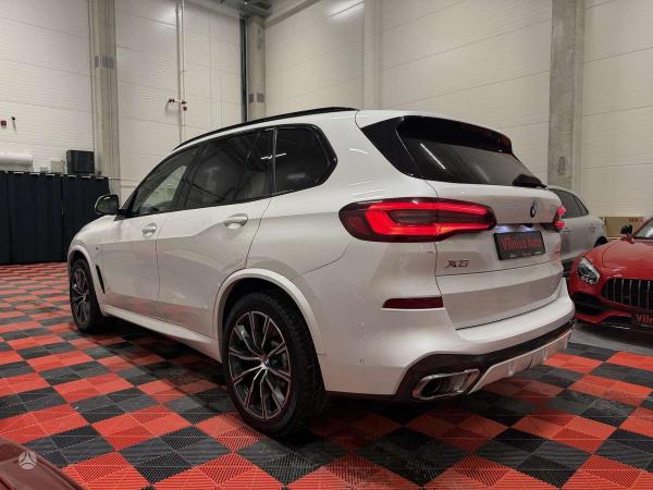 Balts BMW X5 2021 Viļņa, ar dzinēja tilpumu 2.99 L un nobraukumu 130 tūkst. km par 43500 €, foto 6 vietnē AUTOMOTO.COM.LV