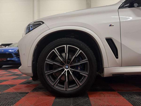 Balts BMW X5 2021 Viļņa, ar dzinēja tilpumu 2.99 L un nobraukumu 130 tūkst. km par 43500 €, foto 9 vietnē AUTOMOTO.COM.LV