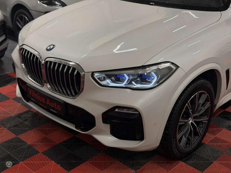 Balts BMW X5 2021 Viļņa, ar dzinēja tilpumu 2.99 L un nobraukumu 130 tūkst. km par 43500 €, foto 7 vietnē AUTOMOTO.COM.LV