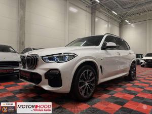 White BMW X5 2021 in Vilnius, with an engine capacity of 2.99 L and mileage of 130 thousand km for 43500 €, photo  on AUTOMOTO.COM.LV