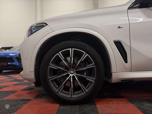 Balts BMW X5 2021 Viļņa, ar dzinēja tilpumu 2.99 L un nobraukumu 130 tūkst. km par 43500 €, foto 9 vietnē AUTOMOTO.COM.LV