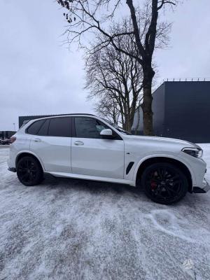 White BMW X5 2021 in Kaunas, with an engine capacity of 3.00 L and mileage of 79 thousand km for 46000 €, photo 11 on AUTOMOTO.COM.LV