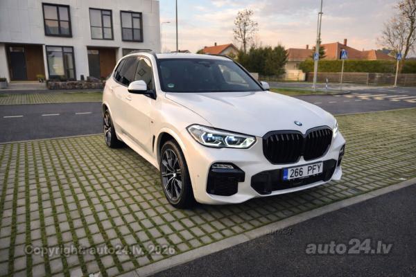 White BMW X5 2021 in Tallinn, with an engine capacity of 3.00 L and mileage of 123 thousand km for 55900 €, photo 1 on AUTOMOTO.COM.LV