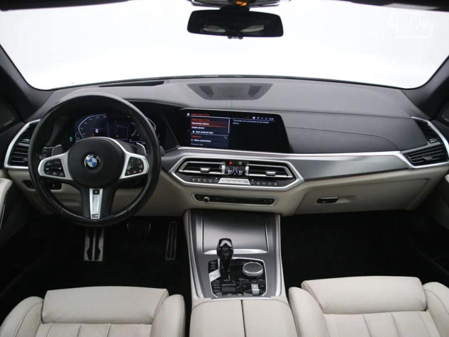White BMW X5 2021 in Vilnius, with an engine capacity of 3.00 L and mileage of 158 thousand km for 43499 €, photo 3 on AUTOMOTO.COM.LV