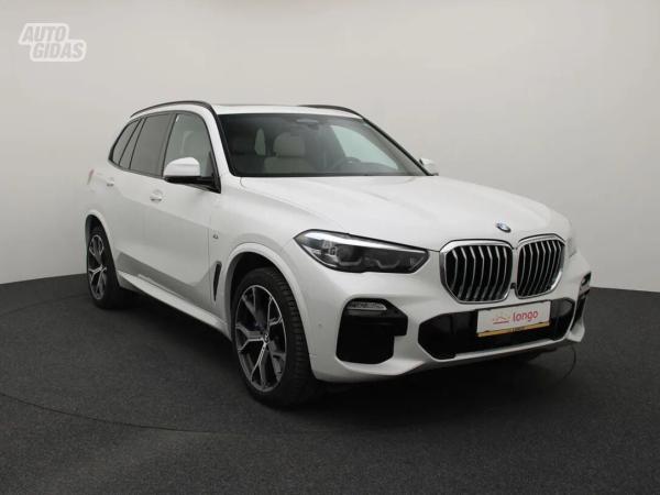 White BMW X5 2021 in Vilnius, with an engine capacity of 3.00 L and mileage of 158 thousand km for 43499 €, photo 10 on AUTOMOTO.COM.LV