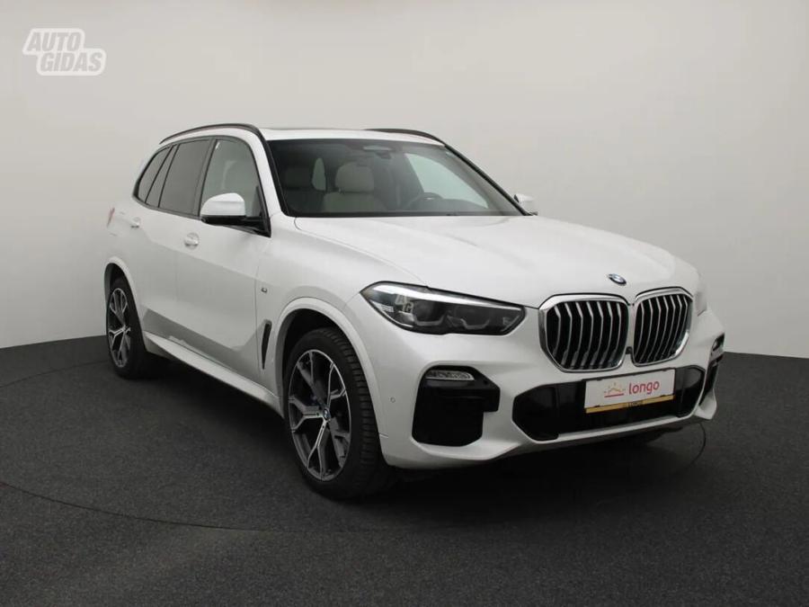 White BMW X5 2021 in Vilnius, with an engine capacity of 3.00 L and mileage of 158 thousand km for 43499 €, photo 11 on AUTOMOTO.COM.LV