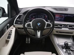 White BMW X5 2021 in Vilnius, with an engine capacity of 3.00 L and mileage of 158 thousand km for 43499 €, photo 18 on AUTOMOTO.COM.LV