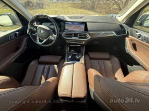 Balts BMW X5 2021 Tallina, ar dzinēja tilpumu 3.00 L un nobraukumu 69 tūkst. km par 58750 €, foto 10 vietnē AUTOMOTO.COM.LV